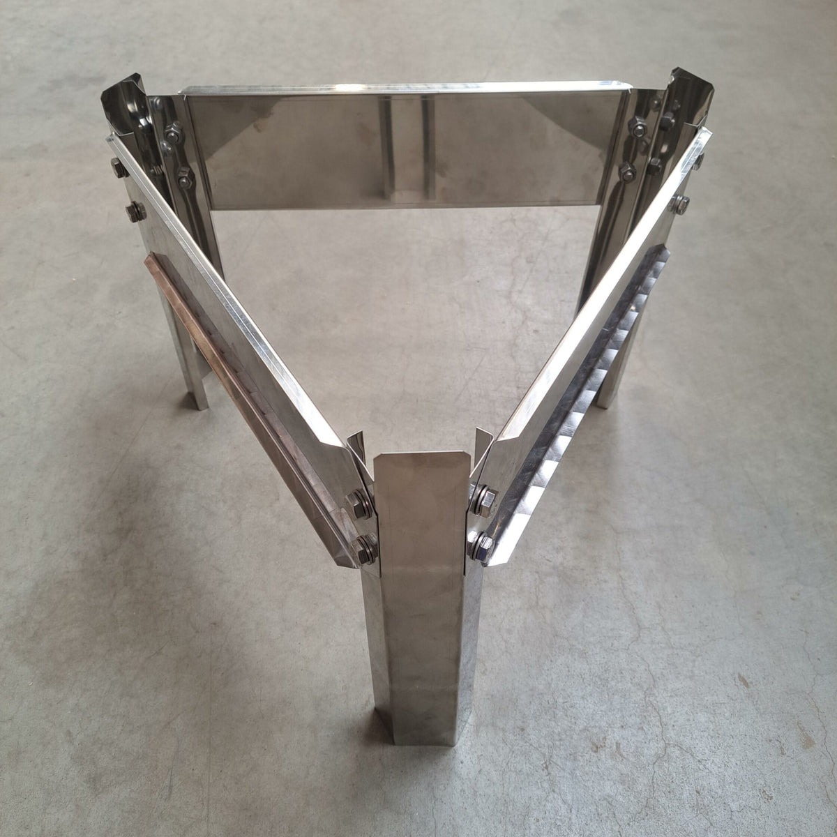 Base with legs Zottel in stainless steel for wine tanks 200-250 liters ...
